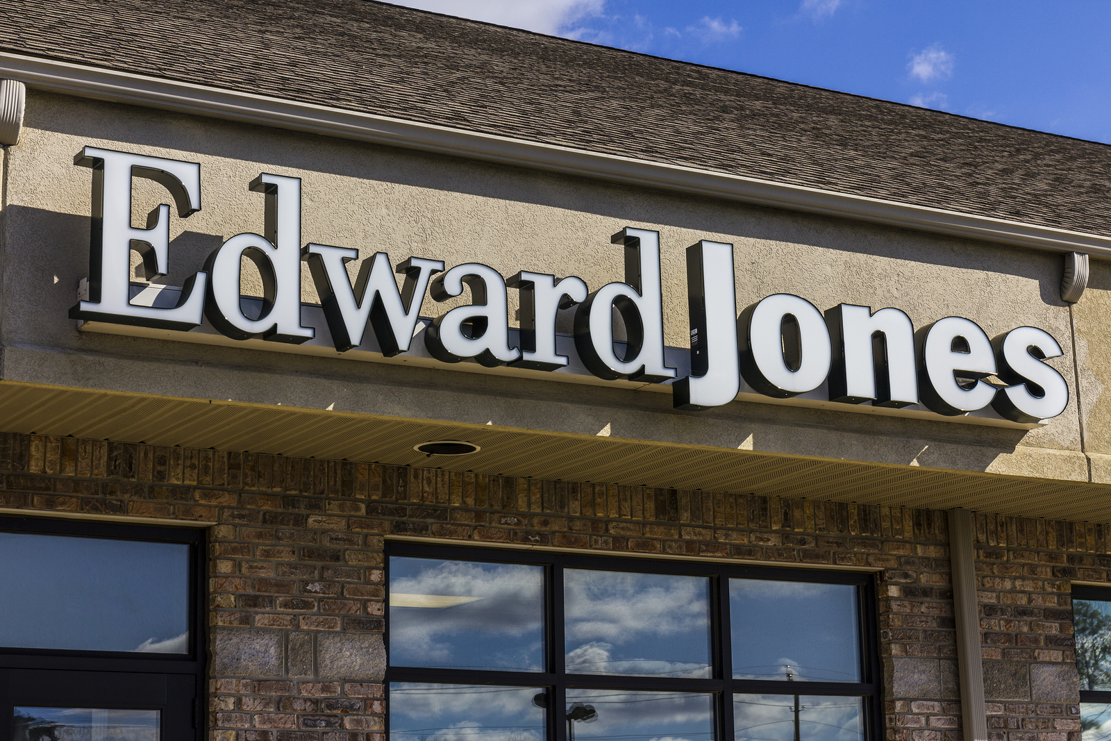 Edward Jones Launching Ad Campaign, Landing Page | ERE